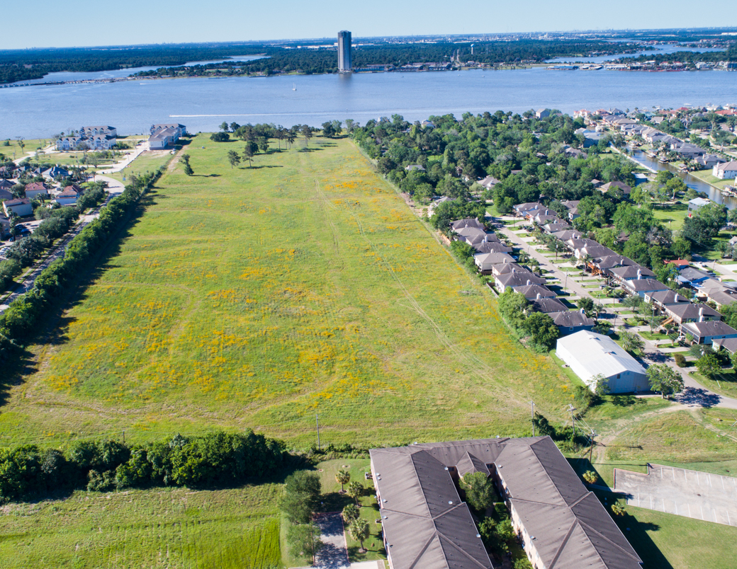 TownHarbour Aerial Images - Axis Point